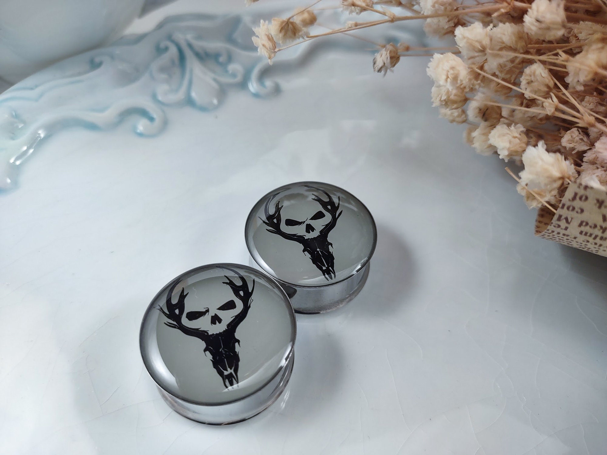 Glow in the Dark/ Day Buck Skull Ear Plugs/ Gauges for Stretched Ears ...
