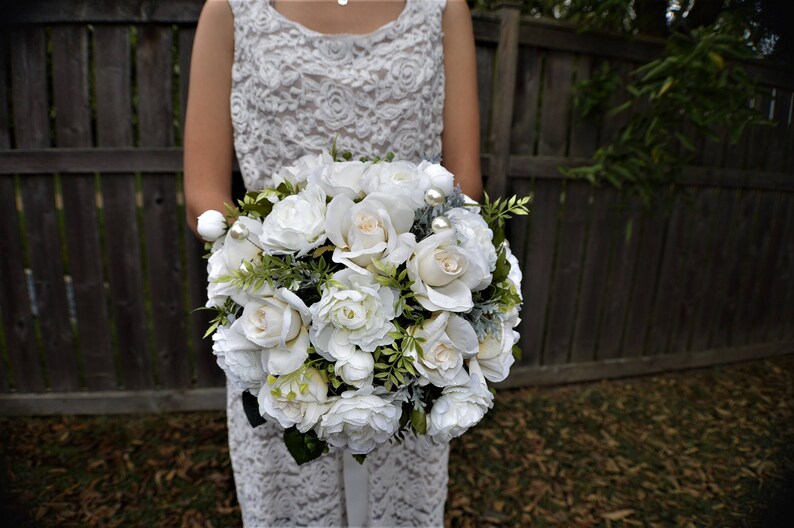 Traditional Round Wedding Bouquet With Pearls, Bridal Bouquet, Silk ...