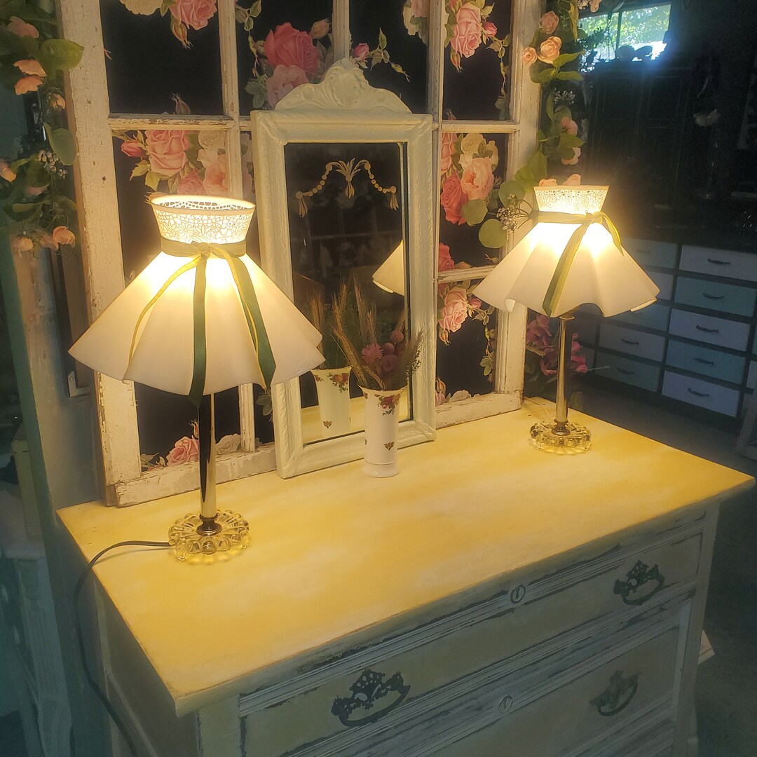 Art Deco Antique Pair of Glass Daisy Base Table Accent Lamps With ...