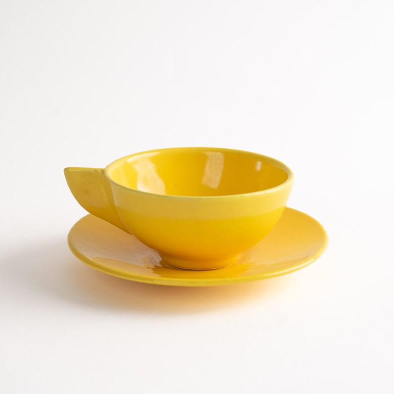 Vintage Mid-century Modern Yellow Triangle Handle Coffee Cups and ...