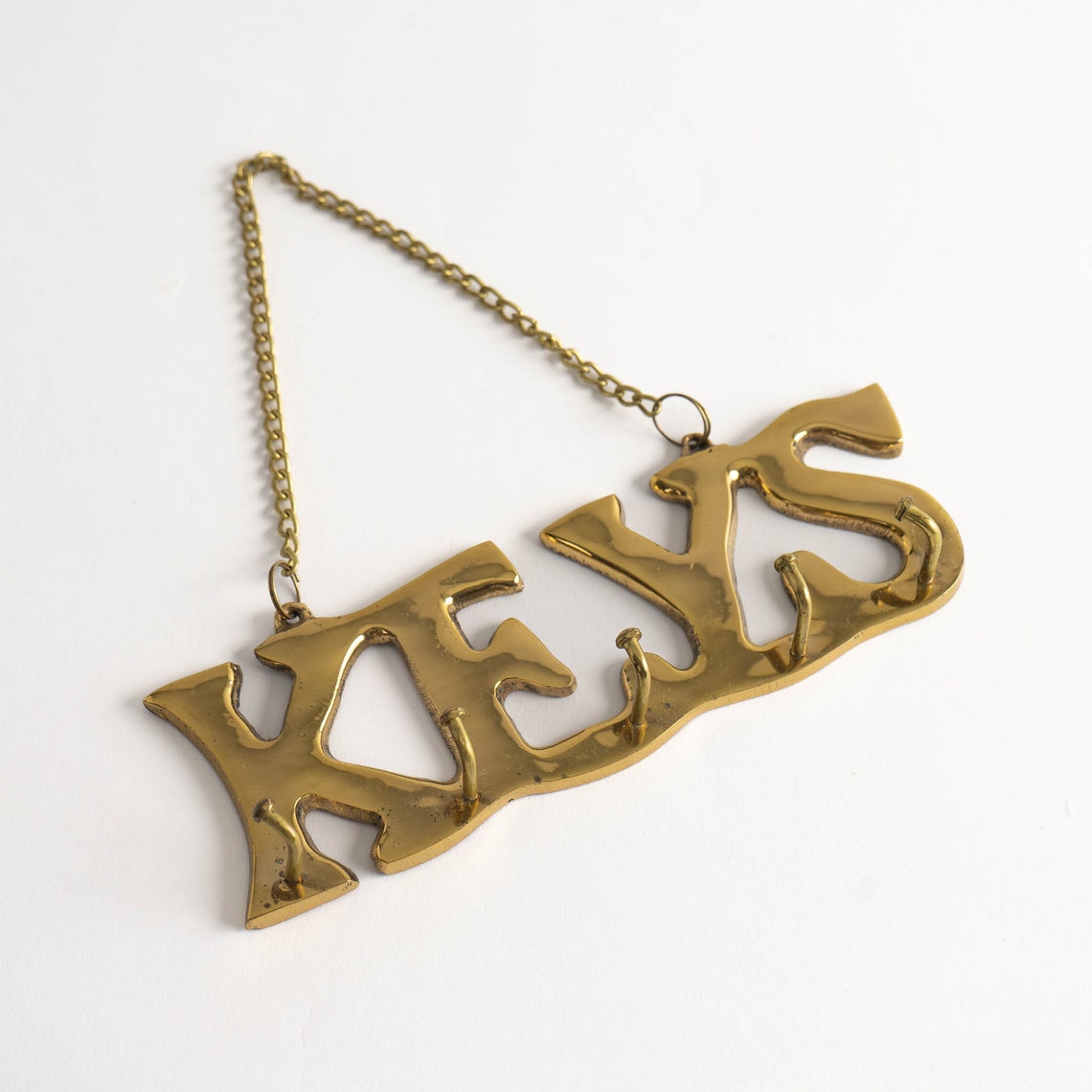 Vintage Brass Wall Key Holder on Chain Gold Organizer for Keys - Etsy