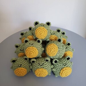 Tiny Crochet Frog Pal - Etsy