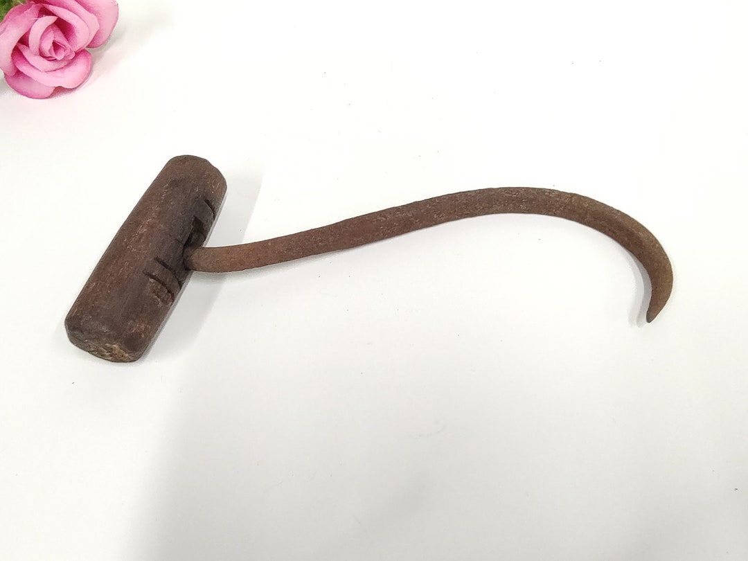 Vintage Hay Hook With Wood Handle, Rusty Hook Farm Tool, Farmhouse ...