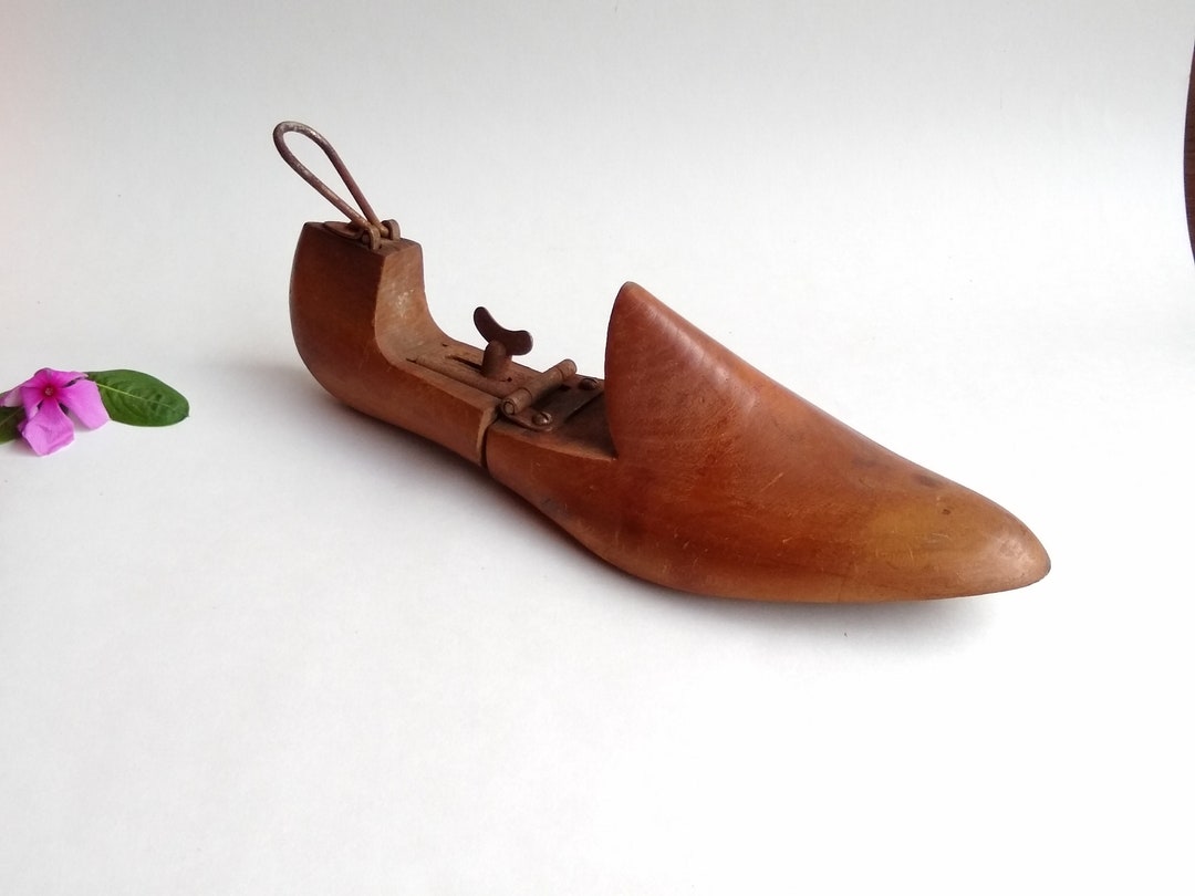 Vintage Wooden Shoe Form Made in NY Metal Hinge Adjustable Size - Etsy