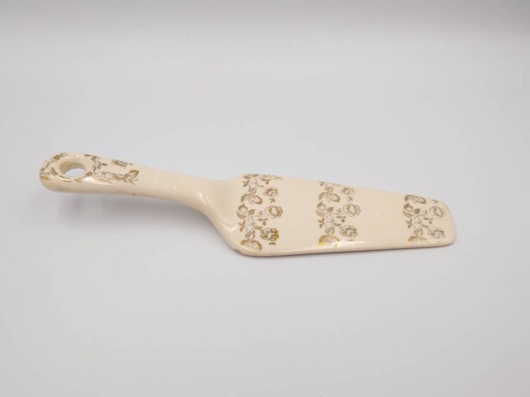 Vintage King Quality Wedding Cake Server With 22 Karat Gold Flowers ...