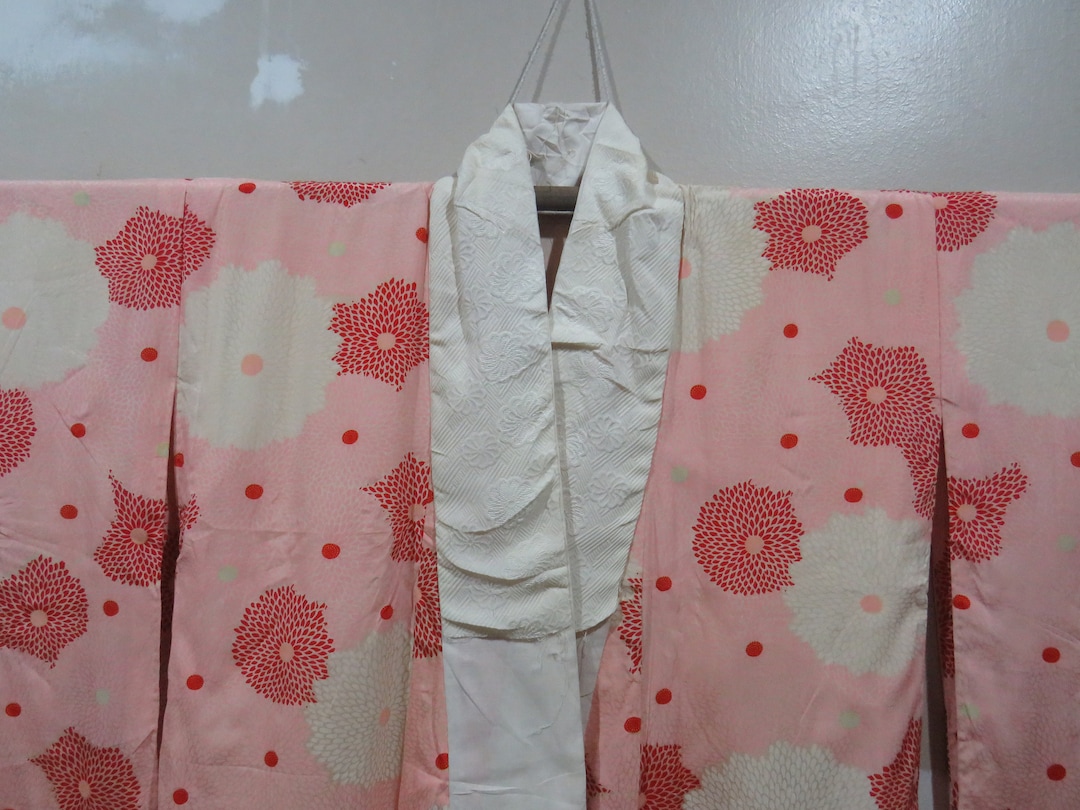 Vintage Japanese Kimono Pink White Color Flower Pattern Kimono Robe ...