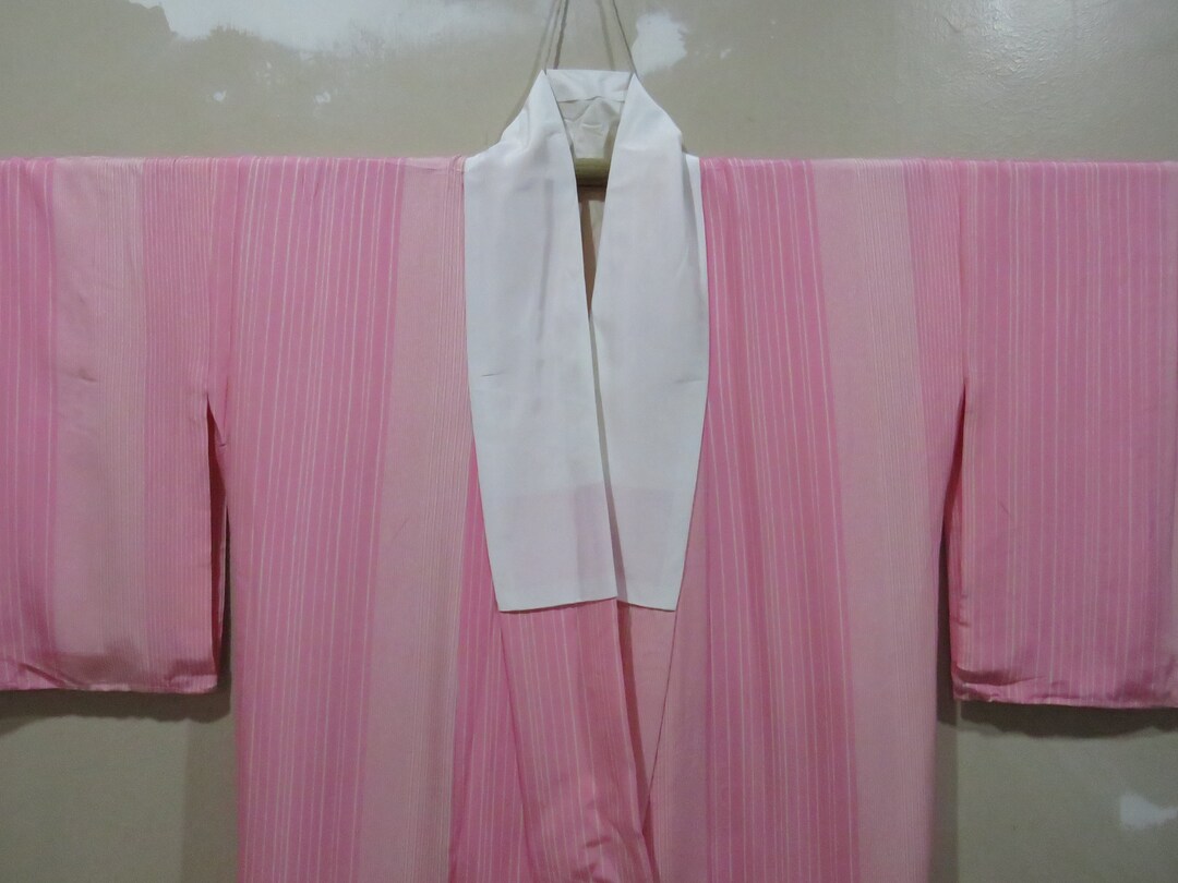 Vintage Japanese Kimono Pink Color Line Pattern Kimono Robe Nightwear ...