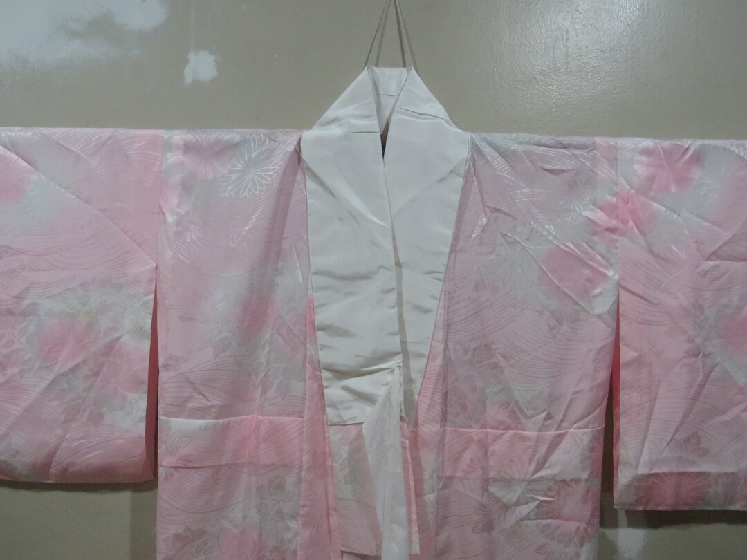 Vintage Japanese Kimono Pink White Color Flower Pattern Kimono Robe ...