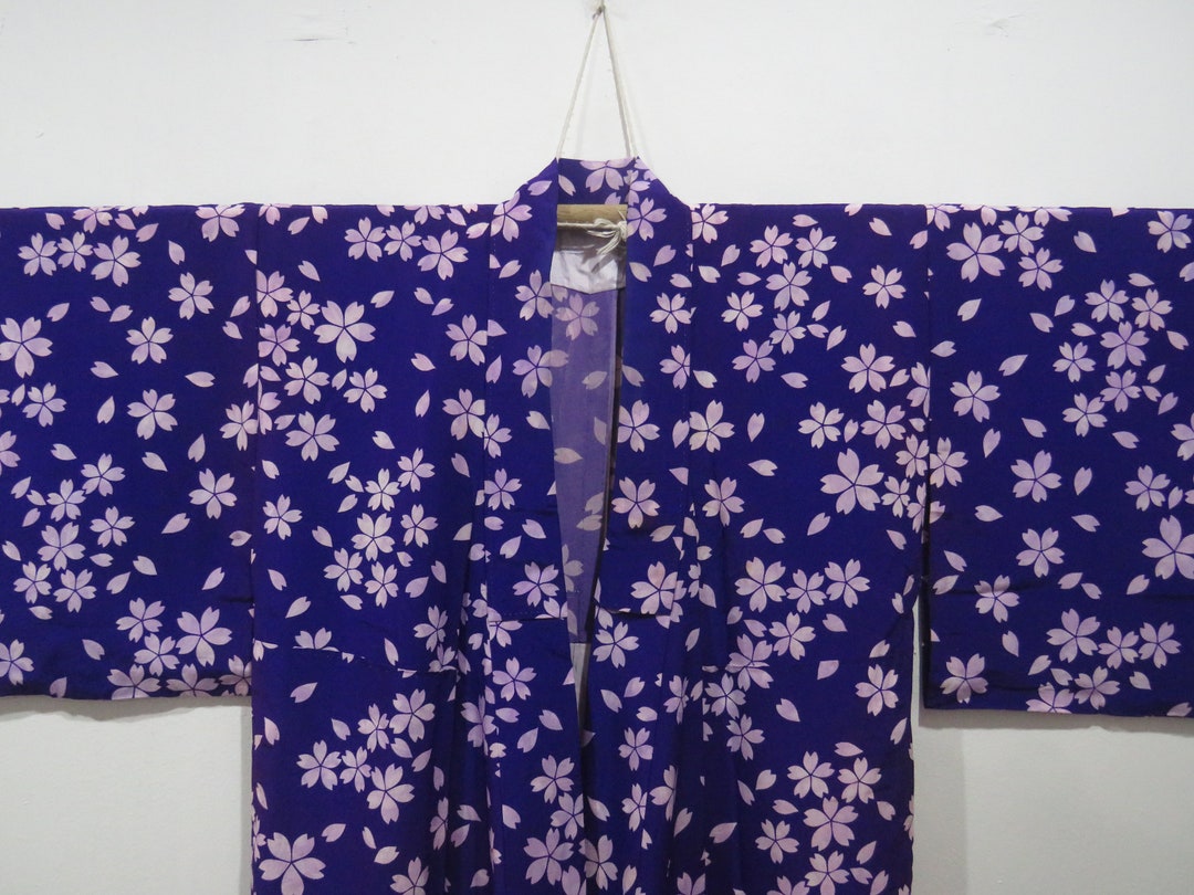 Vintage Japanese Kimono Violet White Color Flower Pattern Kimono Robe ...
