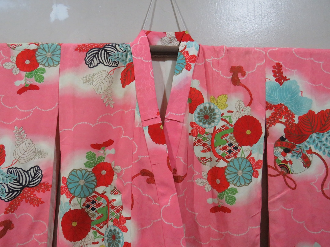 Vintage Japanese Kimono Light Pink Color Flower Pattern Kimono Robe ...