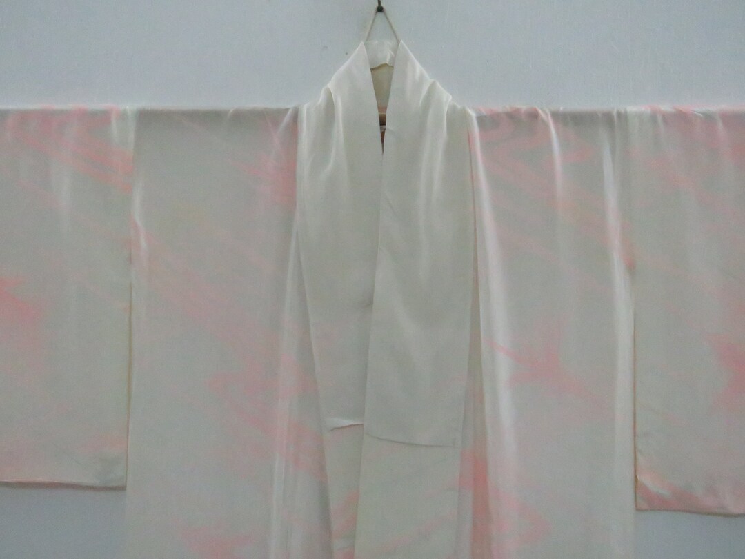 Vintage Japanese Kimono White Pink Color Abstract Pattern Kimono Robe ...