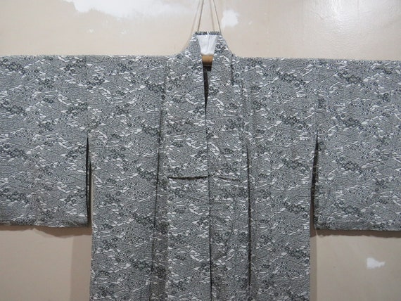 Vintage Japanese kimono grey color flower pattern kim… - Gem