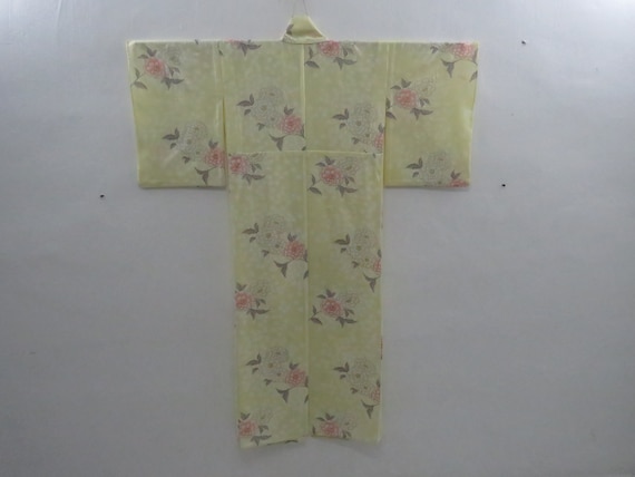 Vintage Japanese kimono yellow color flower pattern k… - Gem