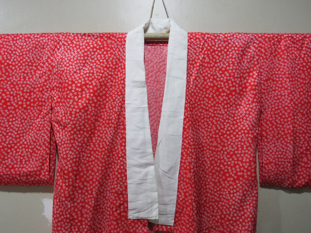Vintage Japanese Kimono Light Red Color Flower Pattern Kimono Robe ...