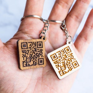 Wooden QR Code Keychain, Custom Qr-code Key Chain, Engraved QR Code ...