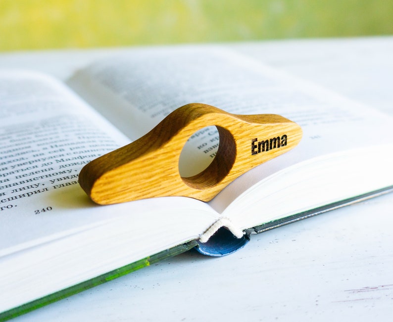 PERSONALIZED Thumb Page Holder Wood Page Holder Custom - Etsy