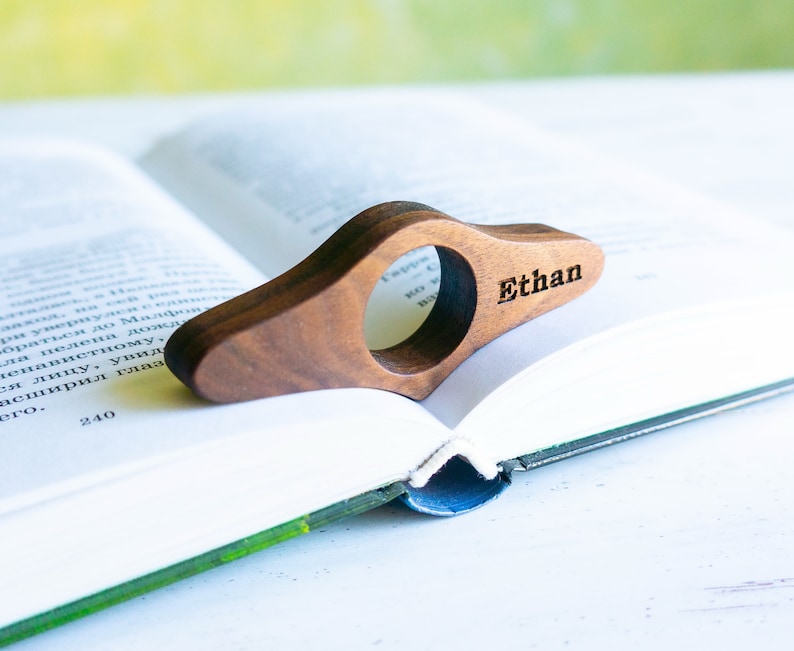 PERSONALIZED Thumb Page Holder Wood Page Holder Custom - Etsy
