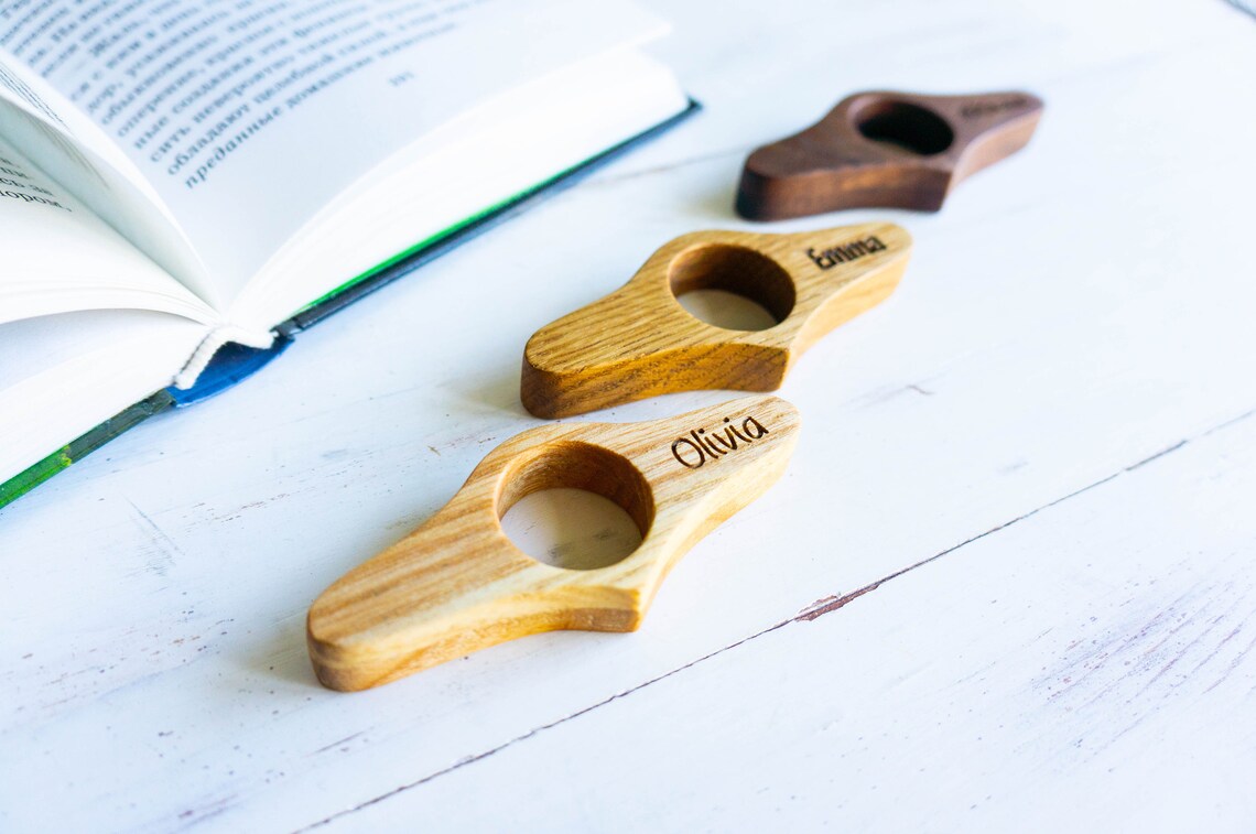 PERSONALIZED Thumb Page Holder Wood Page Holder Custom - Etsy
