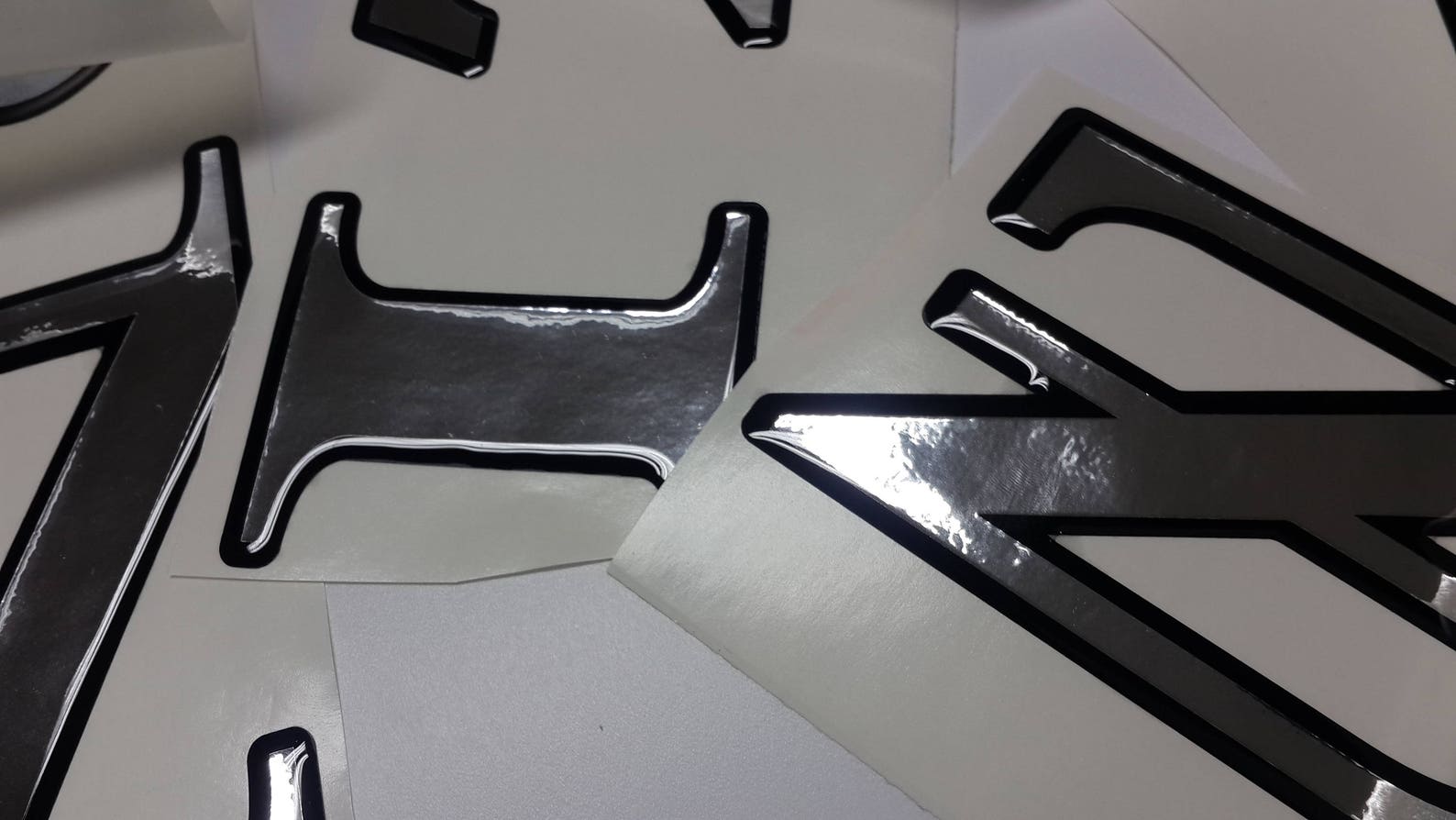Donzi Boats Emblems 25" Black Chrome + FREE FAST Delivery DHL Express ...
