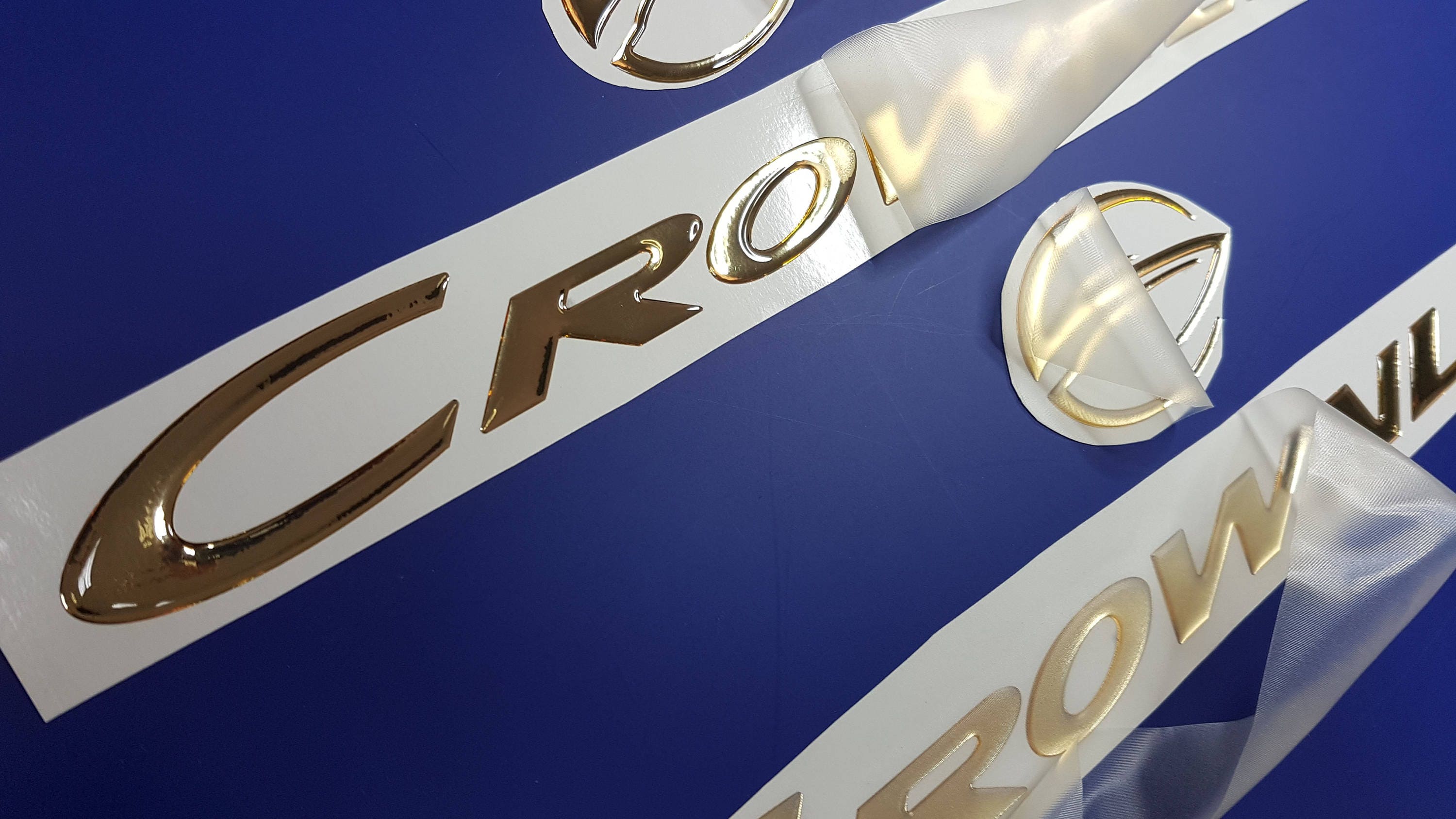 Crownline Boat Emblems 20" Gold + FREE FAST Delivery DHL Express ...