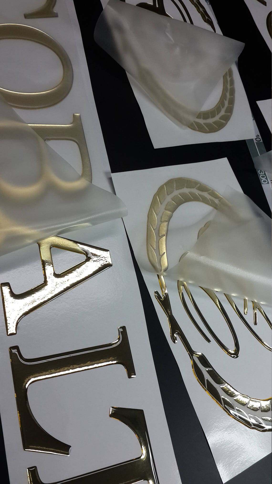 Cobalt Boat Emblems 20" Gold + FREE FAST Delivery DHL Express ...