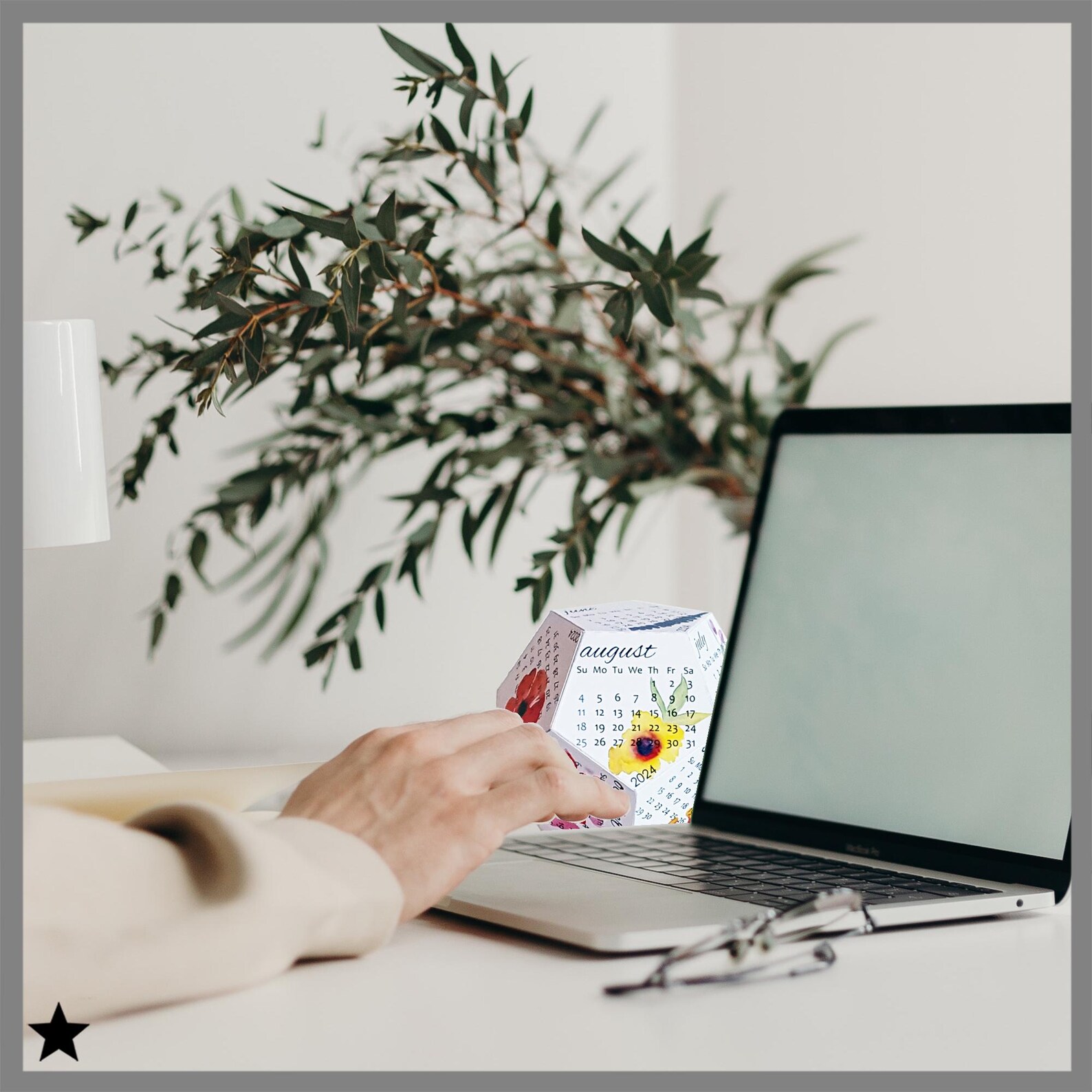 Floral Printable Calendar 2025, Watercolor Desk Calendar, Flower ...