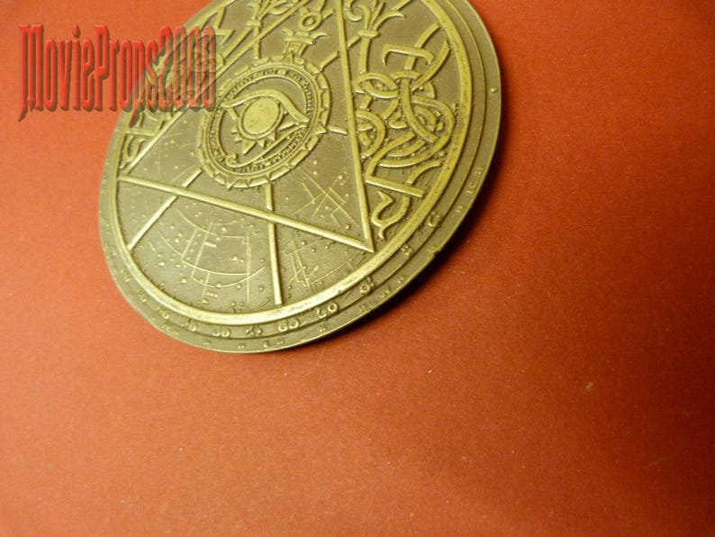 Tomb Raider Light Disc Medallion Lara Croft Movie Prop Replica | Etsy