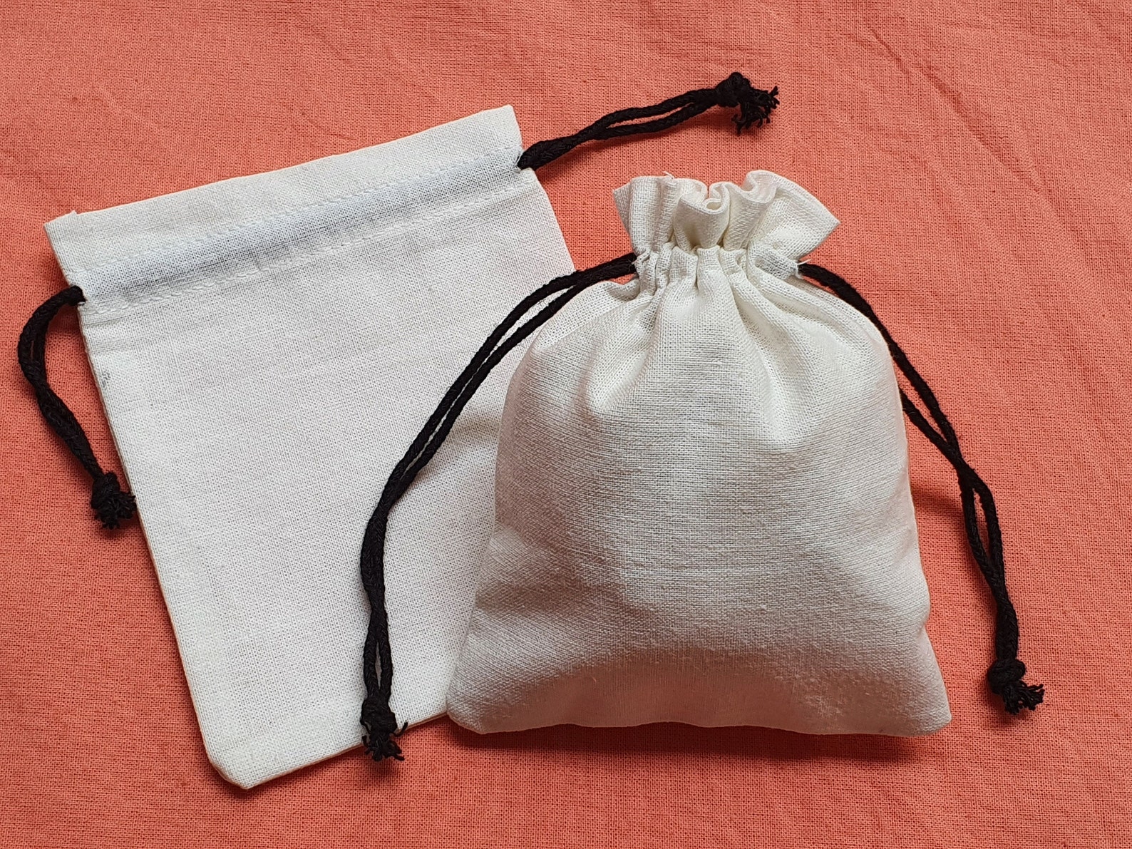 100 White Drawstring Pouch Cotton Bags With Black Cotton | Etsy