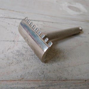 Vintage Safety Razor / Old Shaving Razor / Vintage Men's Razor ...