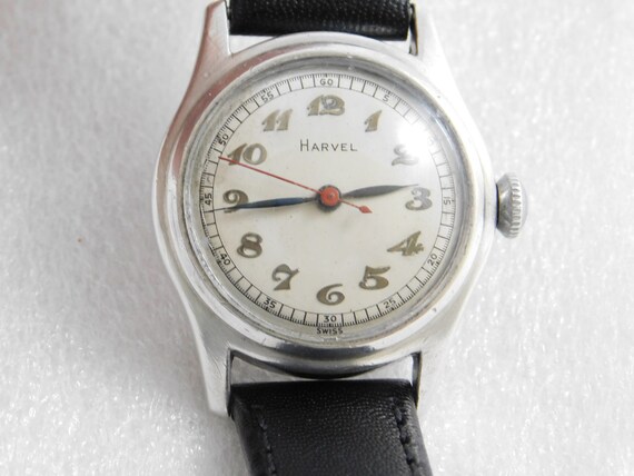 Vintage Collectible Swiss Made Harvel 17 Jewels Watch - Gem