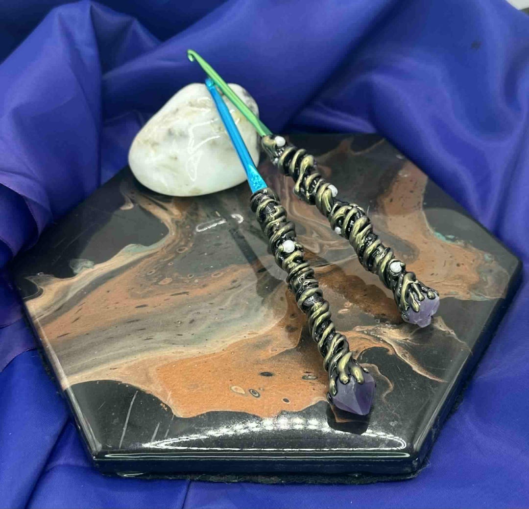 Amethyst & Pearl Crochet Hook Set: Ergonomic Gemstone Crafting Tools - Etsy