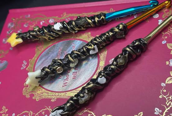 Gemstone Decorated Crochet Hooks Citrine & White Howlite, Moon and ...