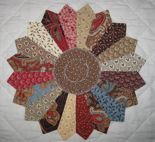 Charm Pack Dresden Plate Table Runner Pattern - Etsy