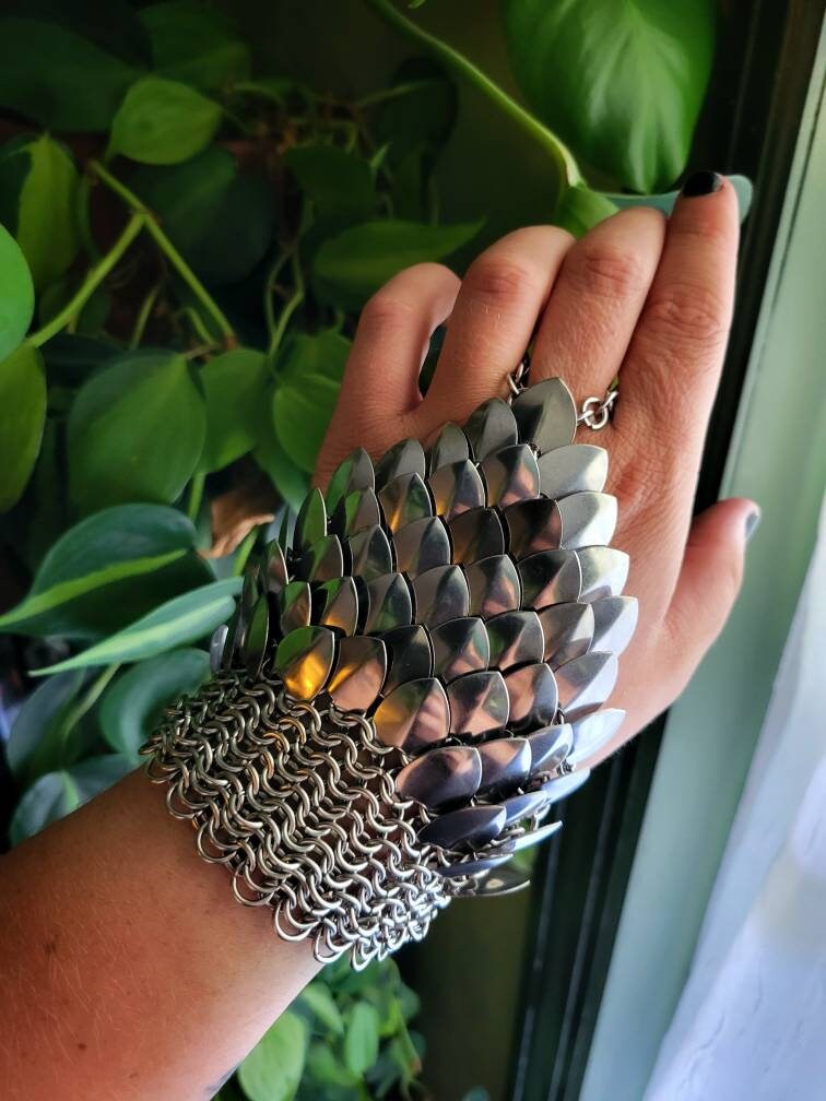 Scalemaille Hand and Chainmaille Hand Chain - Etsy