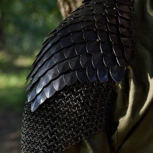 Fantasy Scalemaille Pauldron - Etsy