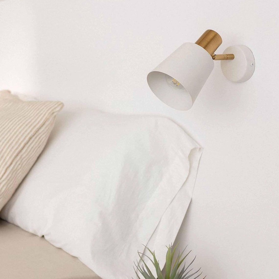 TELMA - Mid Century Bedside Wall Lamp - Modern Sconce for Reading ...
