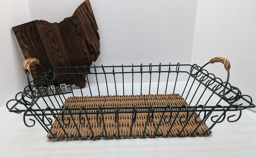 Vintage Rectangle Green Metal Wire and Wicker Handled 7x12 Casserole ...
