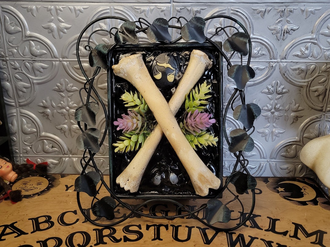 Deer Leg Bones Frame, Table Decor, Gothic Decor, Deer Decor, Horror ...
