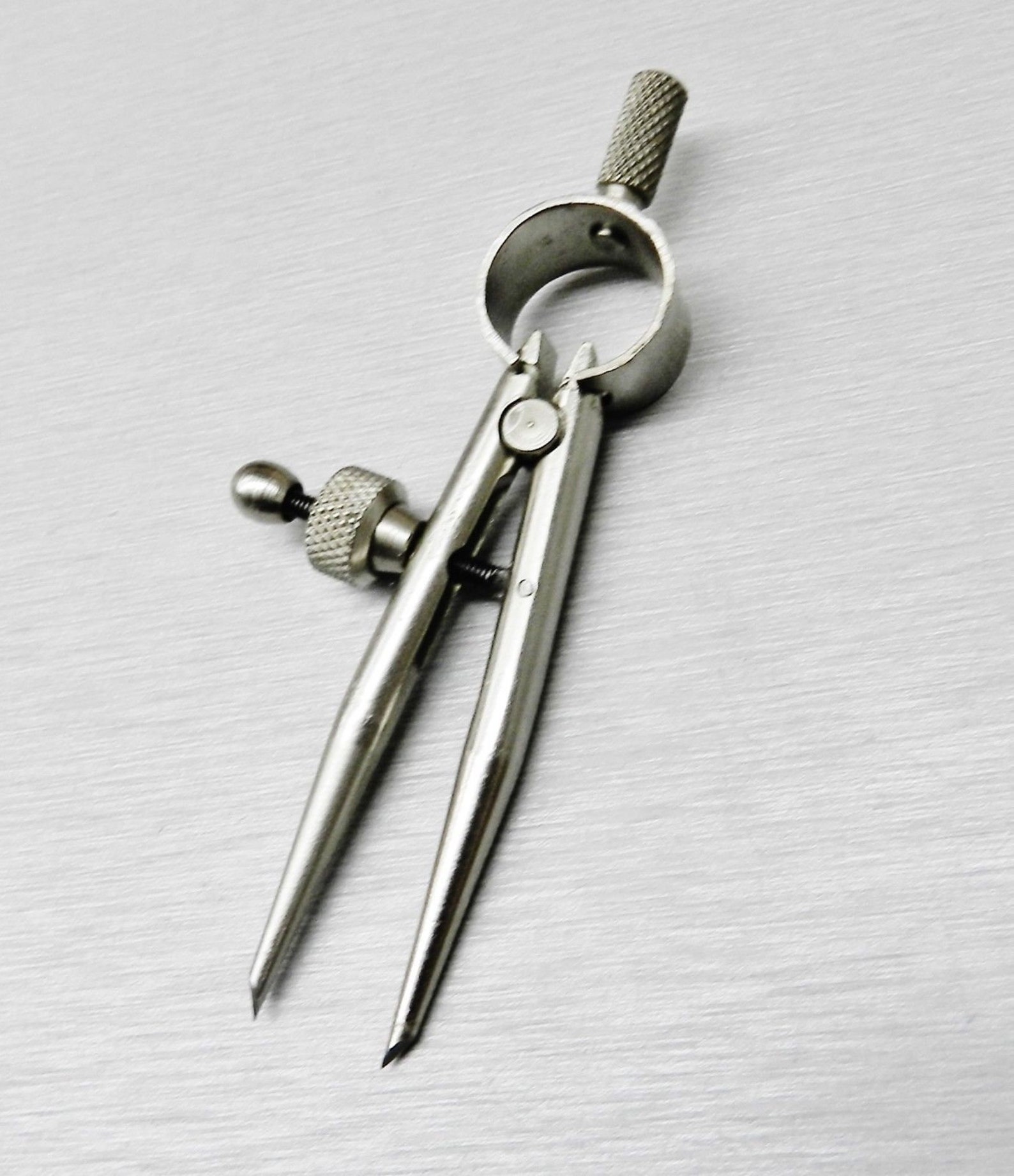 Divider 2-1/2 Round Leg Mini Divider Layout & Design - Etsy