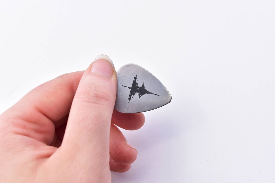 Customized Sound Wave Guitar Pick, Personalized Sound Wave, Engraved ...