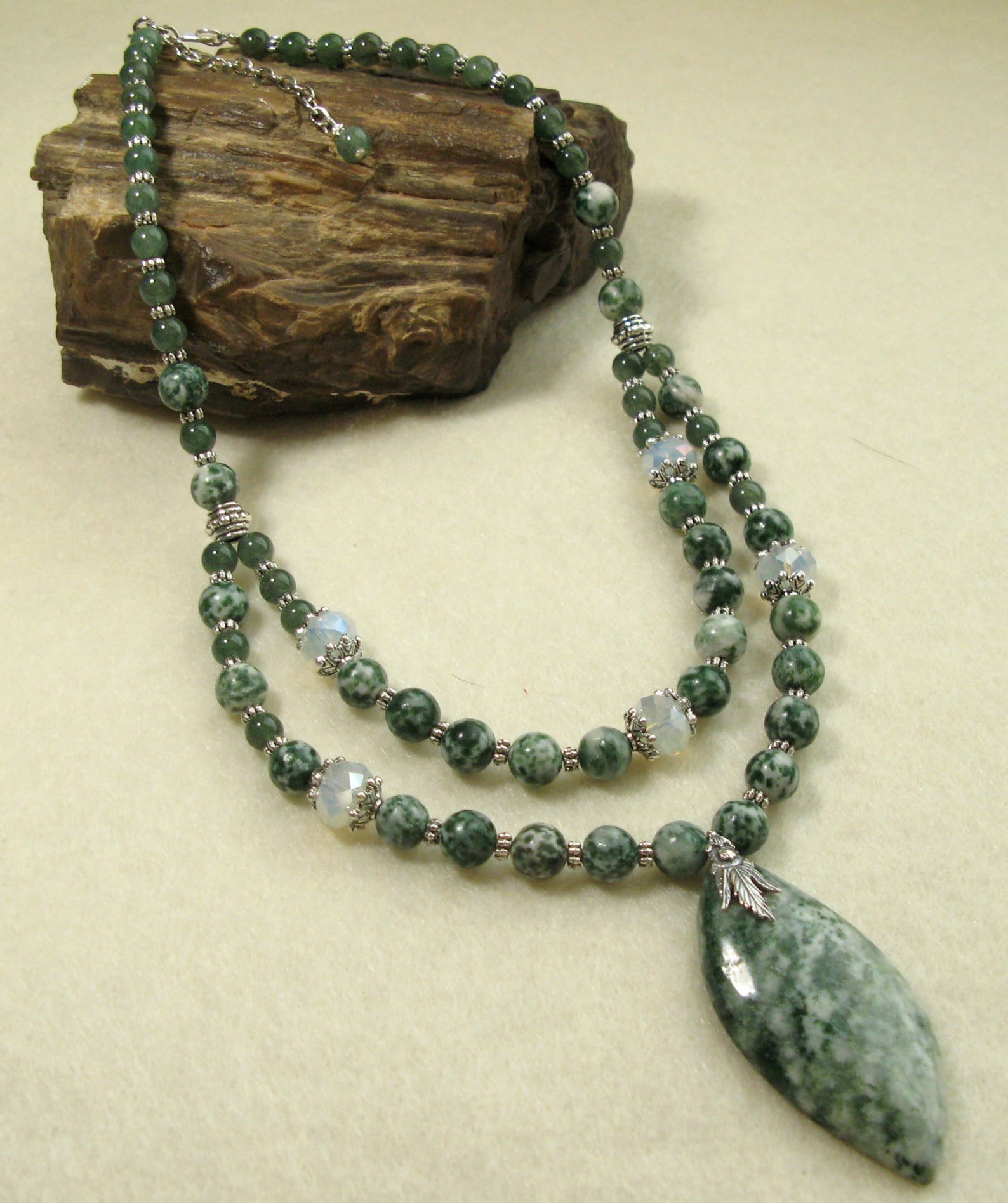 Natural Green Tree Agate Gemstone Necklace Green Agate Pendant ...