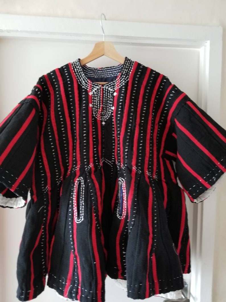 Red and Black Short Sleeve Northern Ghana Men Hand Woven Traditional ...