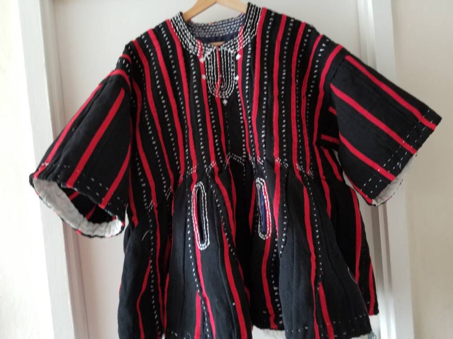 Red and Black Short Sleeve Northern Ghana Men Hand Woven Traditional ...