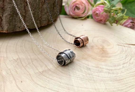 Handmade Silver Curled Leaf Necklace Leaf Pendant Scroll Necklace Woodland Necklace Nature inspired leaves necklace Leaf charm gift Etsy Italia