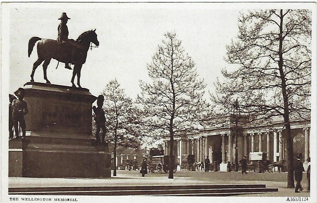 The Wellington Memorial, Black & White Postcard, London, UK, Antique ...