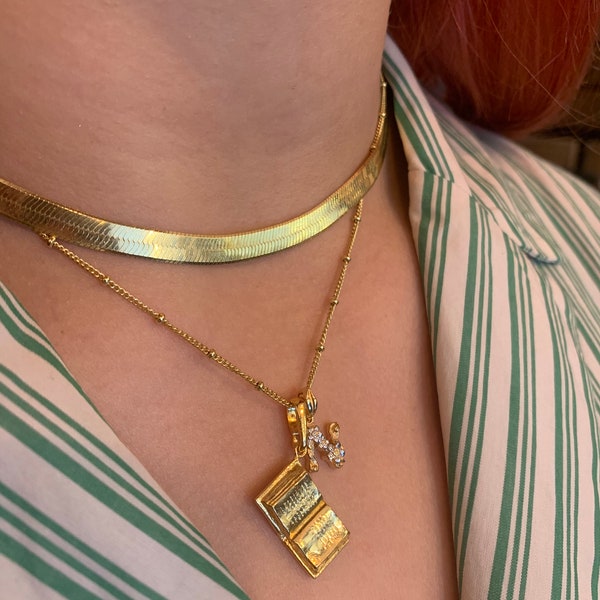 Solid Gold Book Necklace - Etsy