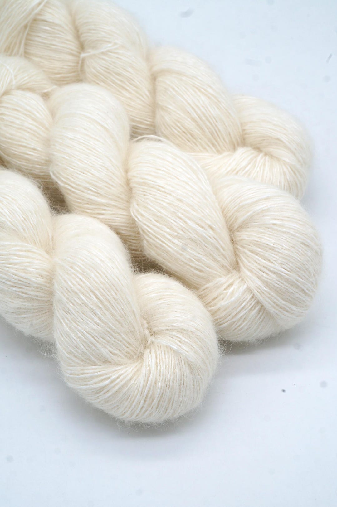 Undyed Yarn, a Blend of Alpaca Wool, Merino Wool, Tencel and Wood Pulp ...