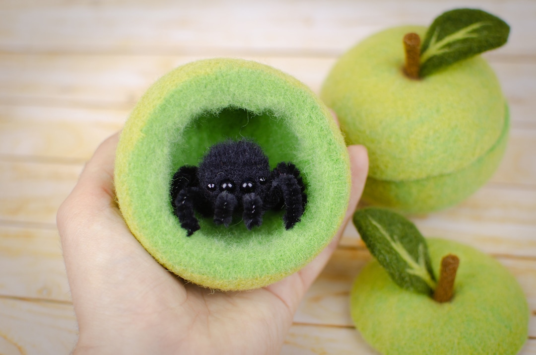 Needle Felted Spider: Handmade Wool Kawaii Decor - Etsy