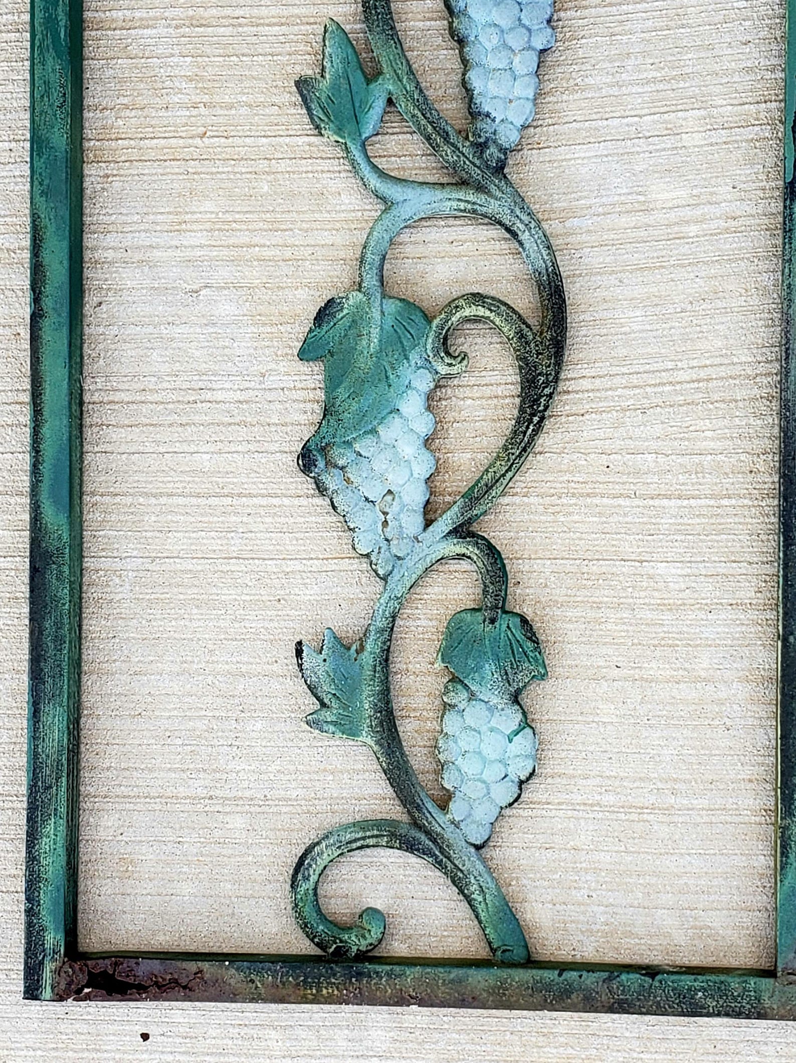 Vintage Chippy, Rusty Green Gate Door Piece W/ 2 Rows of Leaves & Vines ...