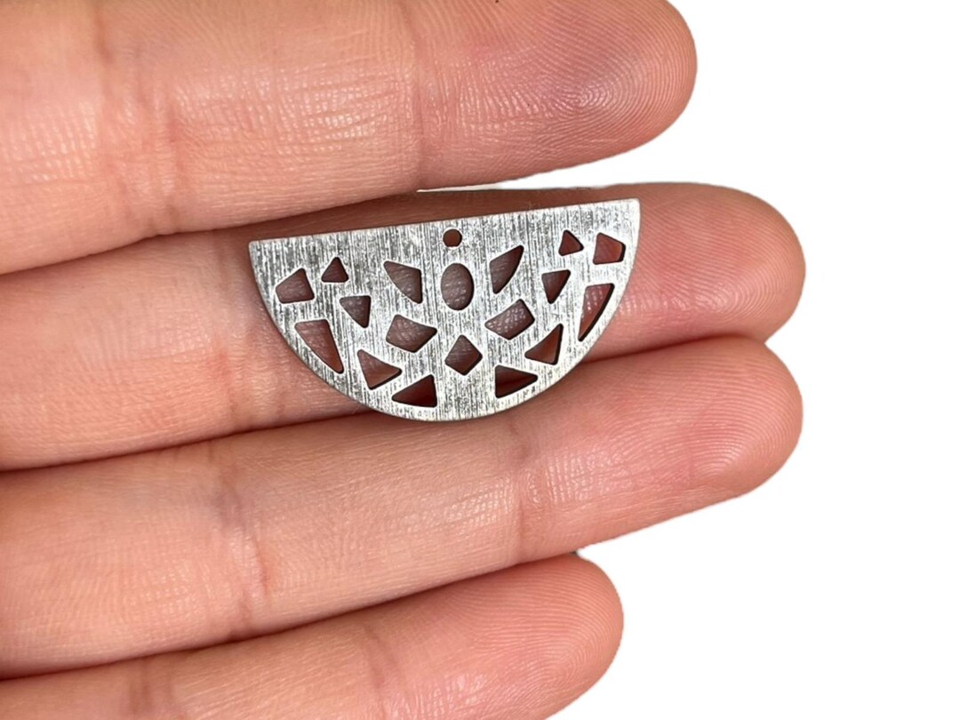 5 Antique Silver Textured D Shape Charms: 15x30 Mm - Etsy